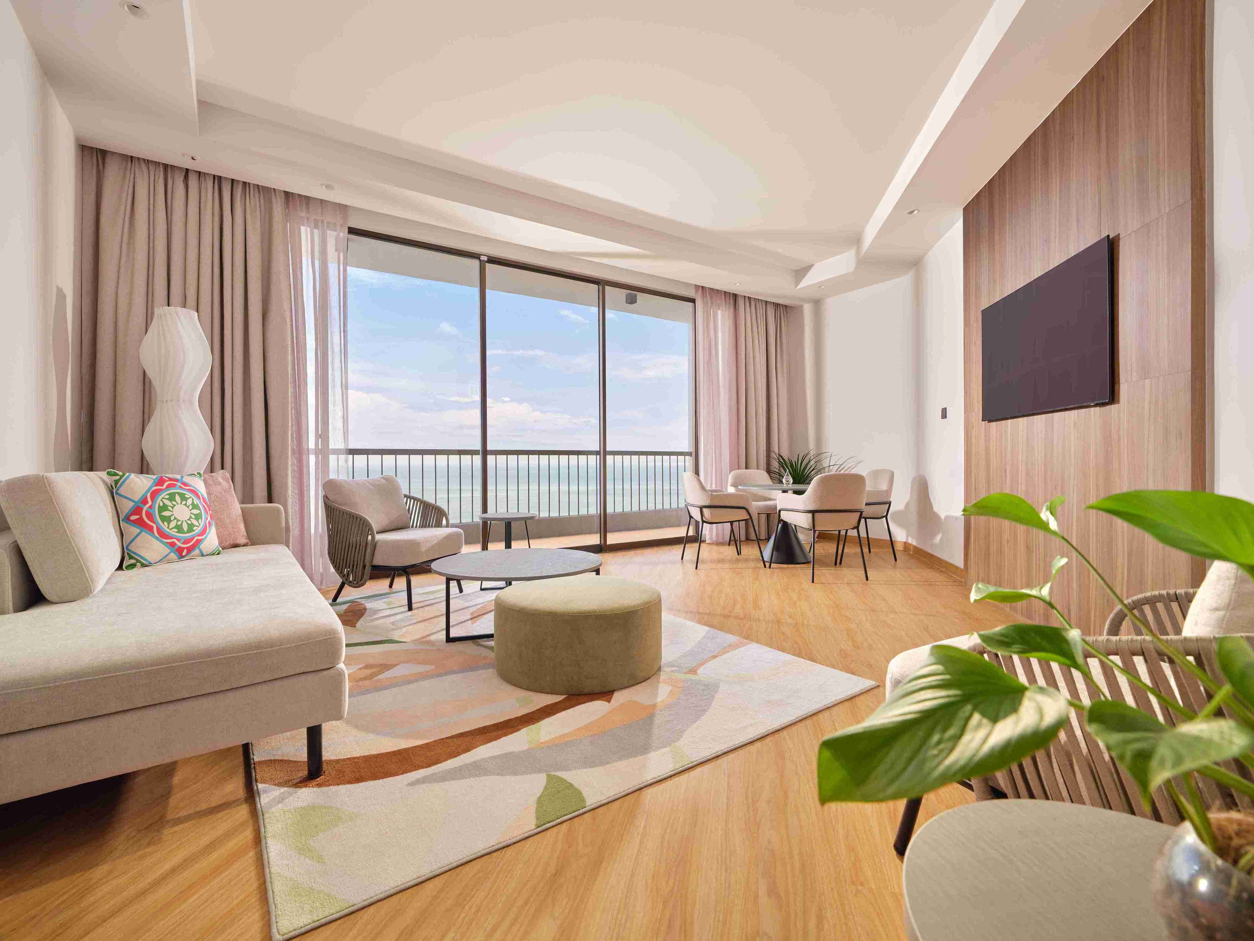 Hotel Rooms & Suites | M Social Resort Penang